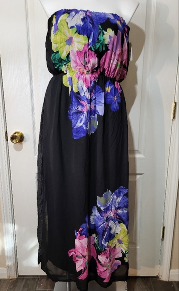Mlle Gabrielle | Dresses | Mlle Gabrielle Black Floral Maxi Dress ...